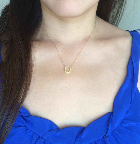 Horseshoe Necklace – JENNY and JUDE